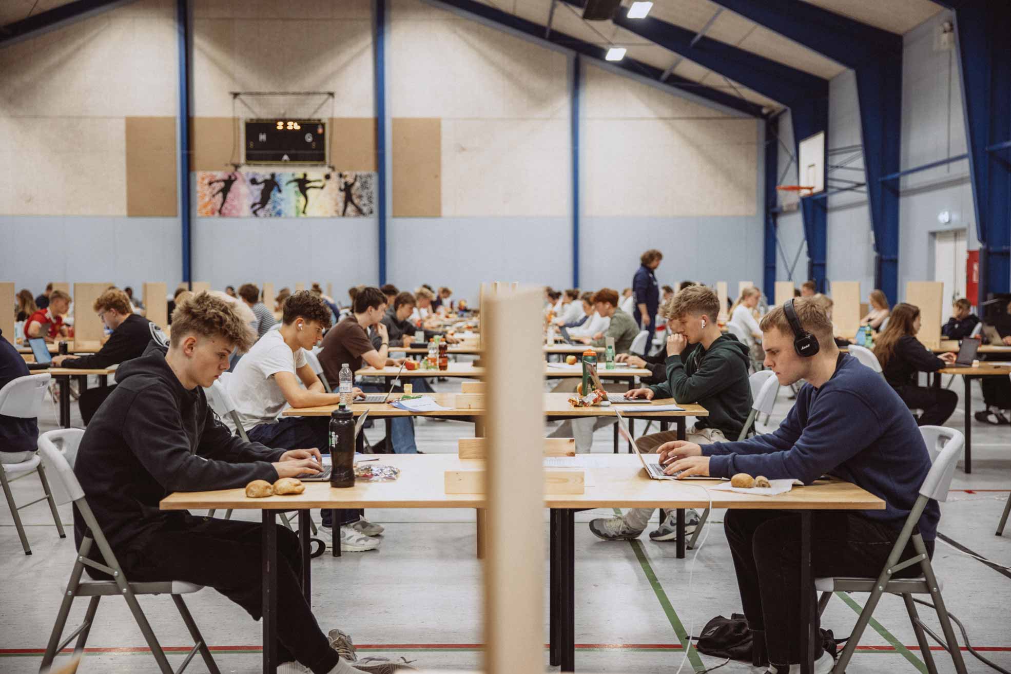 Karakterer på Hjemly